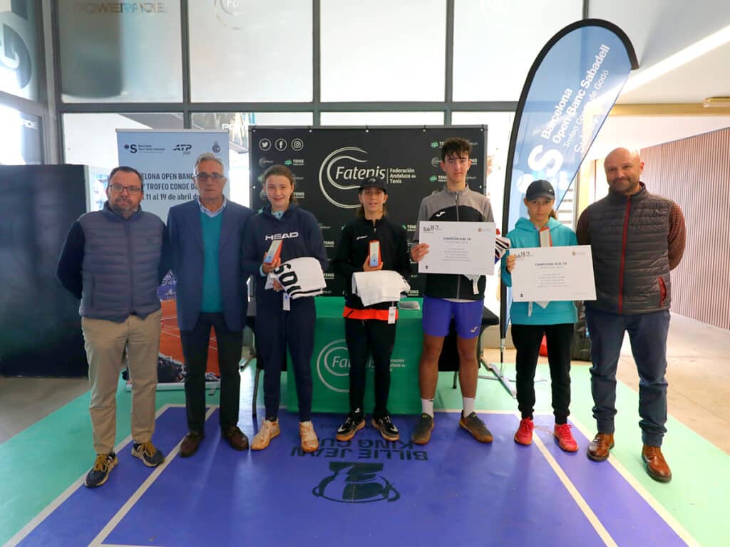 Olga García y Adrián Ibáñez, Campeones del Trofeo Conde de Godó Sub-14 ...